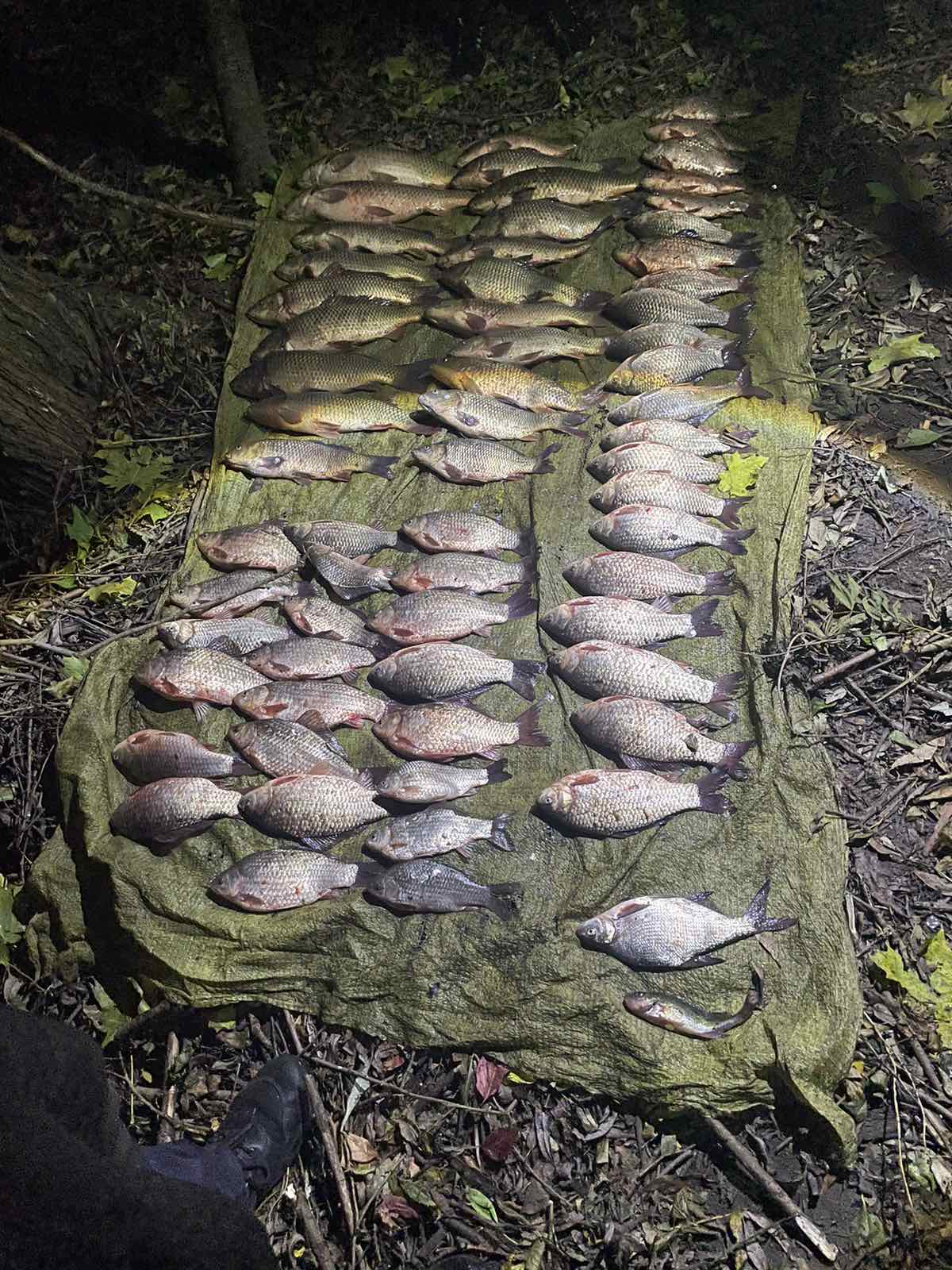 На Хмельниччині під час рейду на території заказника затримали