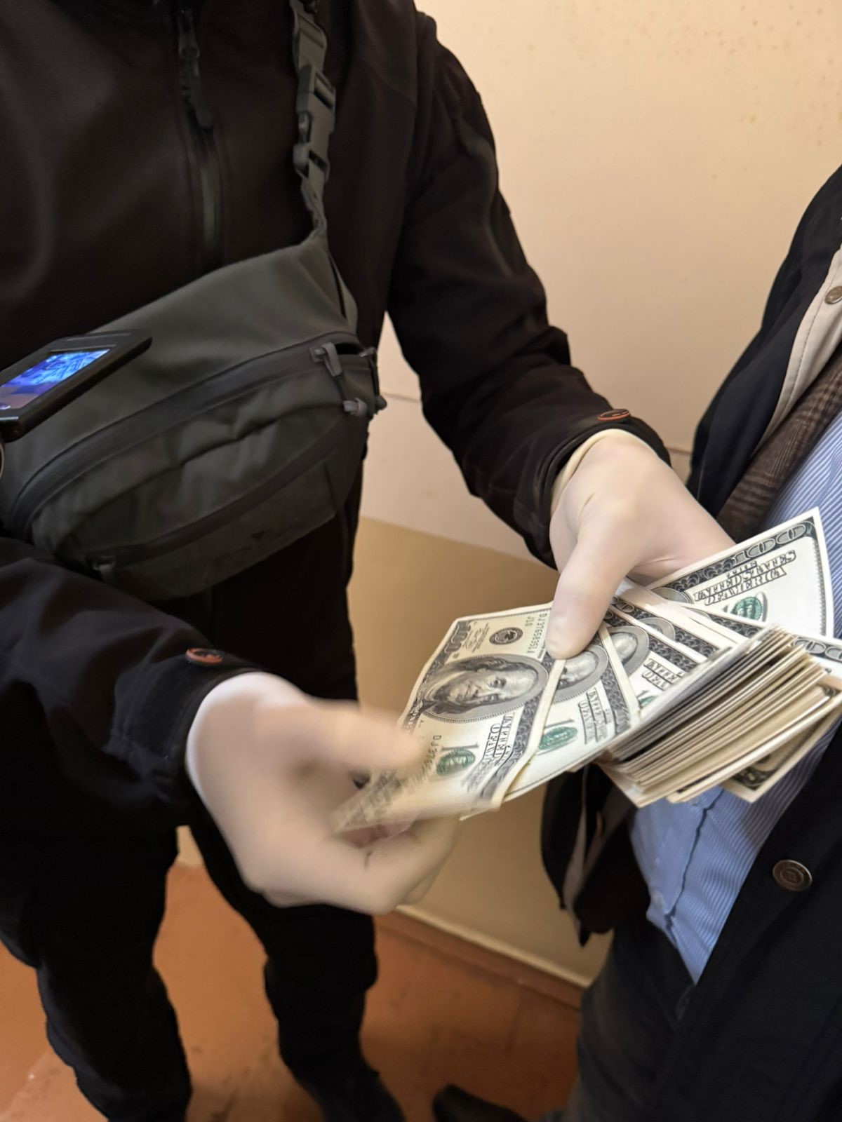 Заступника голови райради на Хмельниччині затримали за підозрою в сприянні ухиленню від